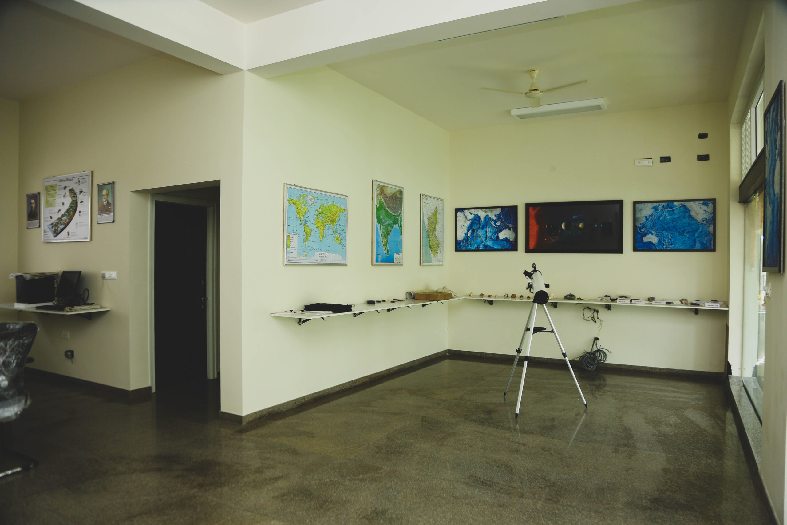 Universal School of Administration - Bengaluru